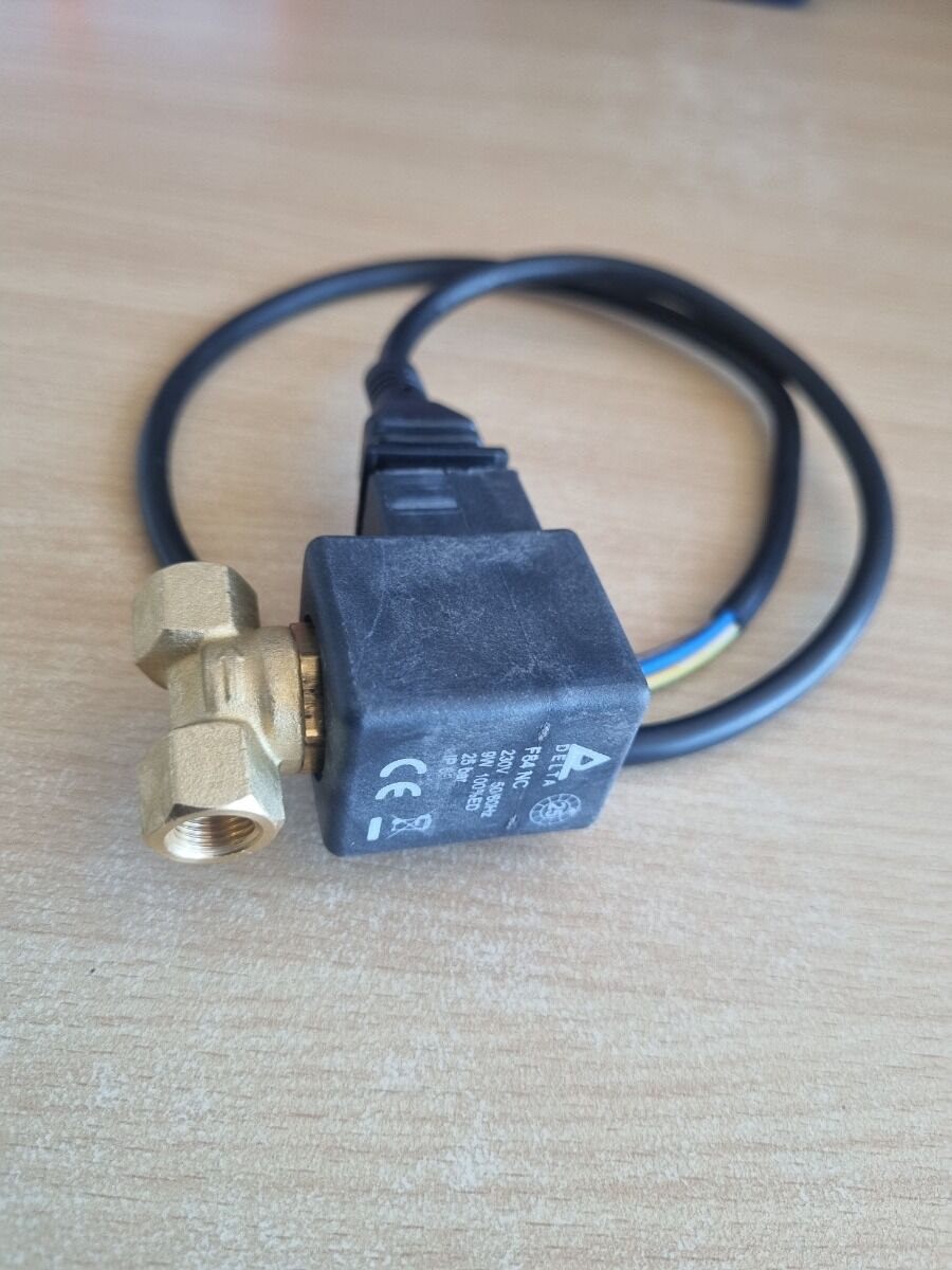 Delta Oil solenoid 1/8" f